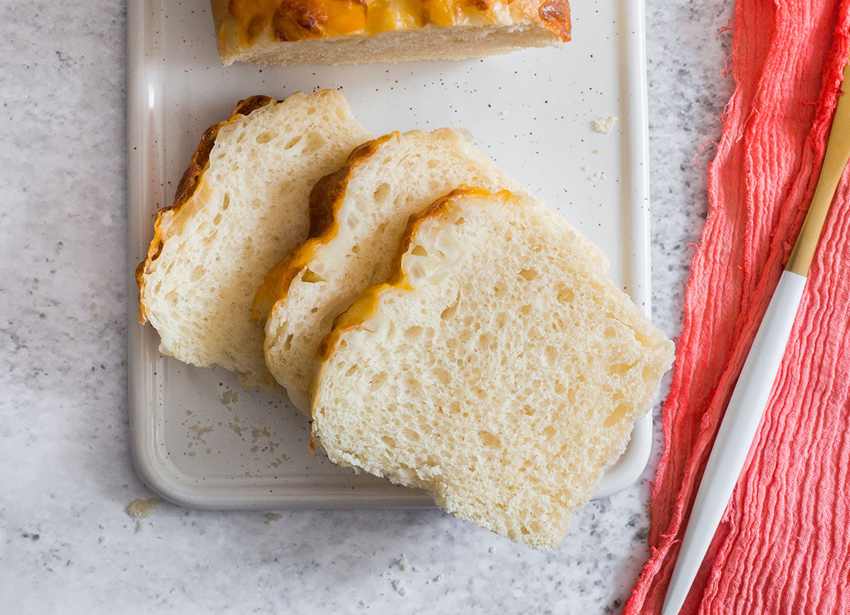 Pan de Cebolla y Queso - La Receta Fácil